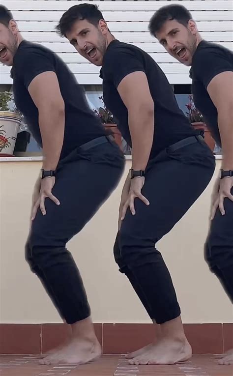 Ángel Loras Feet