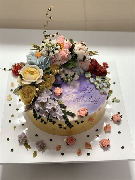 드리움케이크 앙금플라워케이크 크레센트형 생일케이크 꽃케이크 꽃 케이크 음식 생일케이크