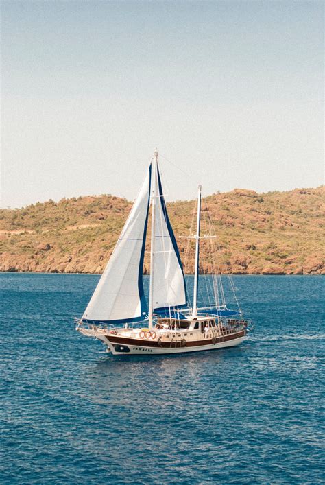 무료 이미지 차량 보트 요트 항해중인 배 바다 선박 긴 배 큰 포장 마차 만 돛대 돛단배 2592x3872 11857 무료 이미지 Pxhere