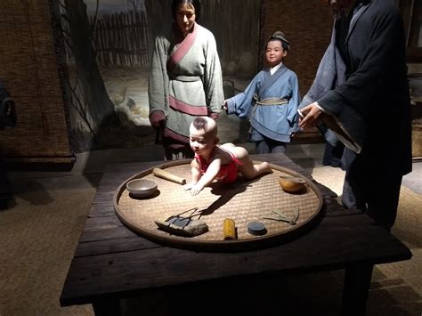 这里是千古名相管仲的故乡其雕塑栩栩如生比明星蜡像更震撼