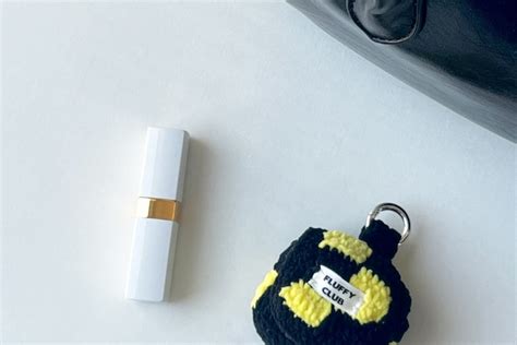 이어폰 체크메이트 체커보드 에어팟 4세대 케이스 Black Yellow 오늘의집 쇼핑