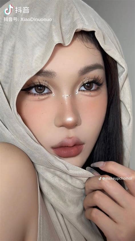 Ghim Của Araceli Wilkerson Trên M A K E U P 💄 Trang điểm Mắt Châu á