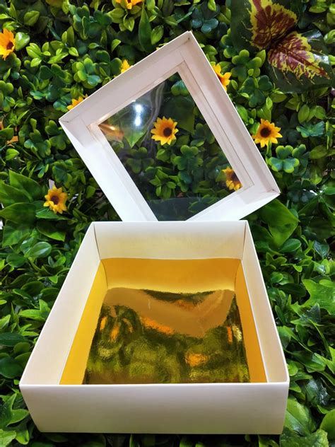 10 Pack White Color Paper Quilty Foldble Chocolate Box 3 Size Available Red Dot T Trading