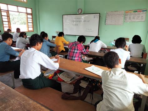 နတ်မောက်မြို့ အမှတ် ၂ အခြေခံပညာအထက်တန်းကျောင်းတွင် ၁၀၃ နှစ်မြောက် အမ