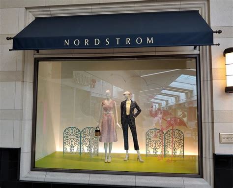 Pin By Callie Babin On VM Lab 1 Home Decor Decals Decor Home Decor