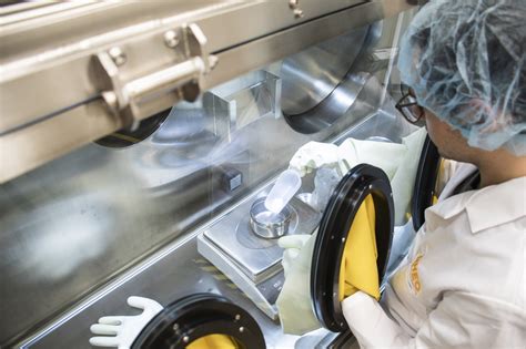 High Containment Weigh And Dispense Isolator Rheo Engineering