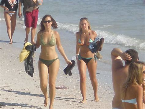 Beach Hotties A Photo On Flickriver