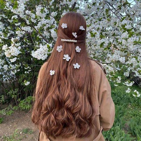 عکس دخترانه از پشت سر جدید و فانتزی با موهای باز برای پروفایل