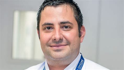 Д р Асен Келчев Смяната на увредена аортна клапа връща пациента към нормален начин на живот