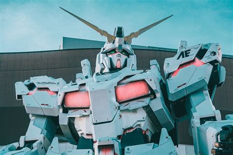 Led 거대 로봇 거대한 거리 예술 건담 동상 건축 공상 과학 구성된 구조 기계 기계의 기술 높이 도시