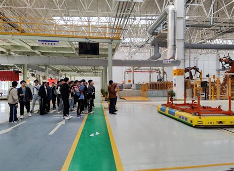 自动化学院师生赴一汽解放柳州分公司参观学习 自动化学院
