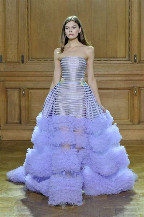 These Are The Dreamiest Dresses From Paris Haute Couture Week Couture Fashion Couture Evening