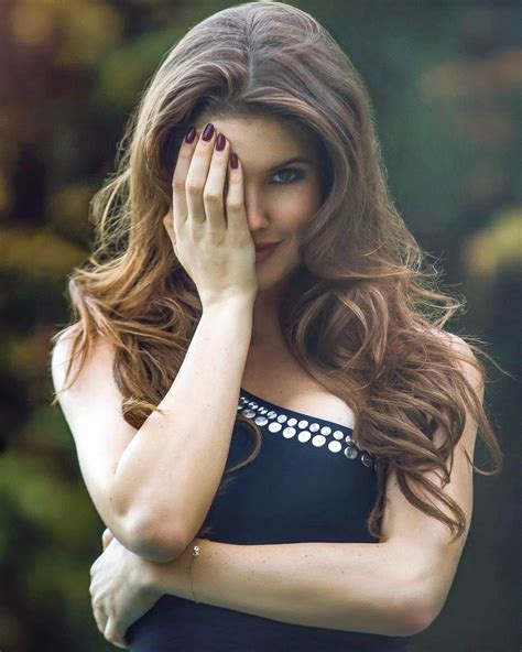 Amanda Cerny Sexy Pictures Influencers Gonewild