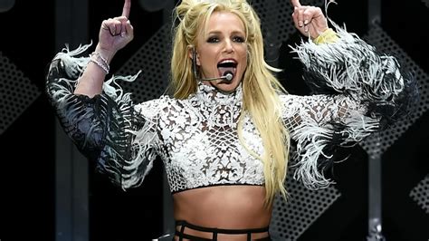 The 5 Most Daring Outfits Of Britney Spears Yaay