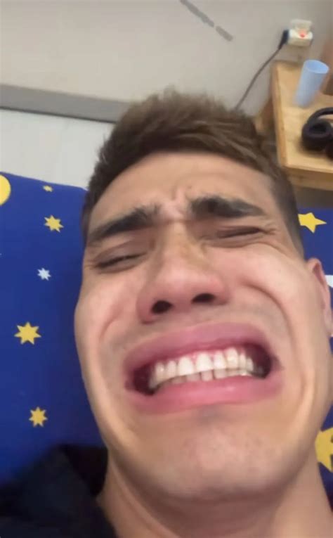 Aisar Khaled Jalani Kerokan Sepulang Dari Rumah Sakit Begini