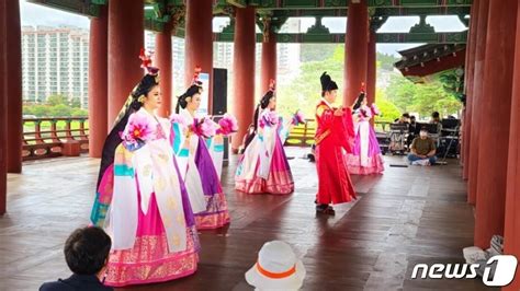 울산관광재단 태화루를 예술이 머무는 공간으로 특화…전시·공연·강연 개최 뉴스1