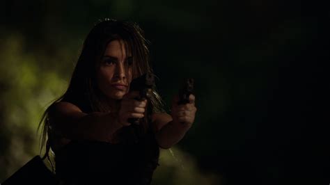 Sarah Shahi Wallpapers Hd Sarah Shahi Wallpaper By Ramasubramani