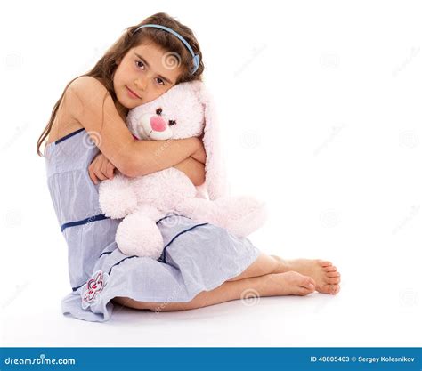 Fille Avec Un Jouet Mou Image Stock Image Du Visage 40805403