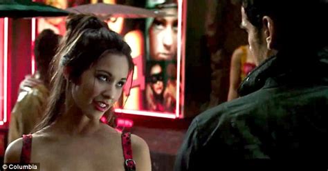 Total Recall Woman 2012