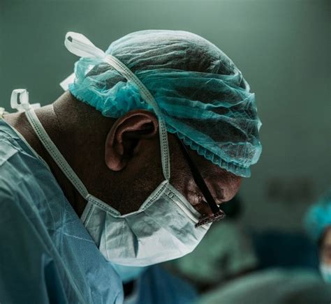 Operating On Data Via A Sql Server Stored Procedure Efficiently With