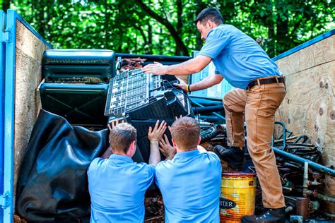 საყოფაცხოვრებო ნაგვის გატანა