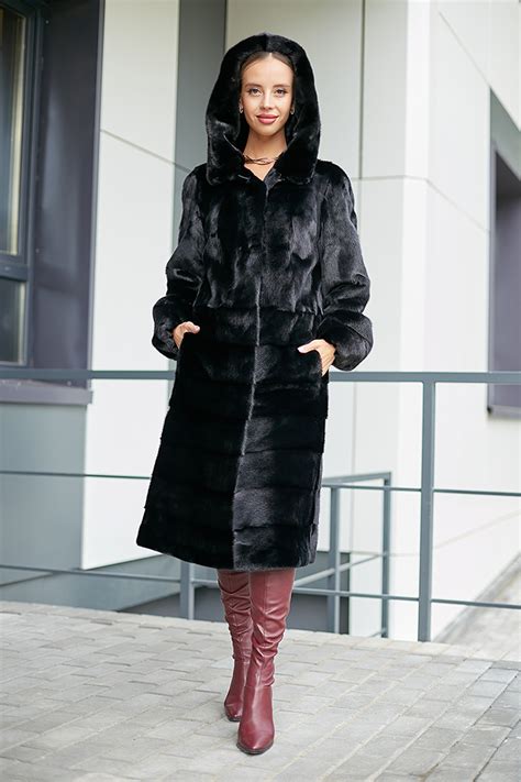 Шуба норковая Парижанка Черный с капюшоном Кировская Меховая фабрика