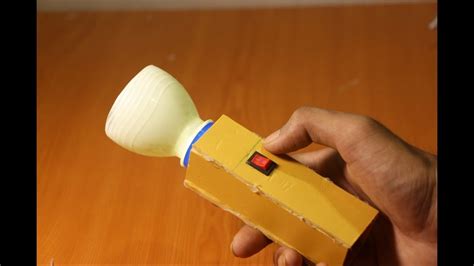 how to make a flashlight using cardboard diy projects youtube