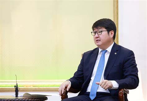 Нийслэлийн 2023 оны төсвийн тодотголыг өргөн барилаа