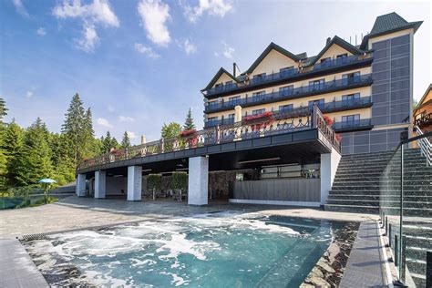 Готель в Карпатах з видом на гори ціни в Підгіря