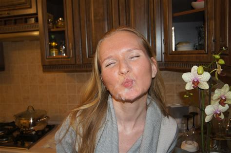 Cuckold Husband Shows Cum Whore Wife Zoya Naked In Sperm On Face For Repost Msg