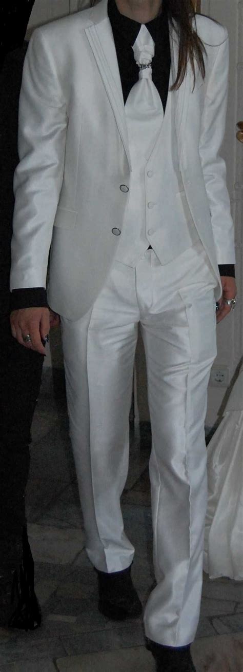 Костюм тройка белый мужской 1 000 грн Класичні костюми Київ на Olx