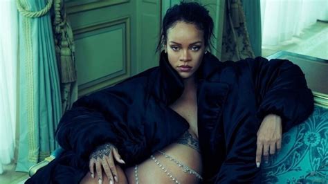 Rihanna Bares It All For New Pregnancy Photoshoot Internet Calls It Iconic See All Pics Inside