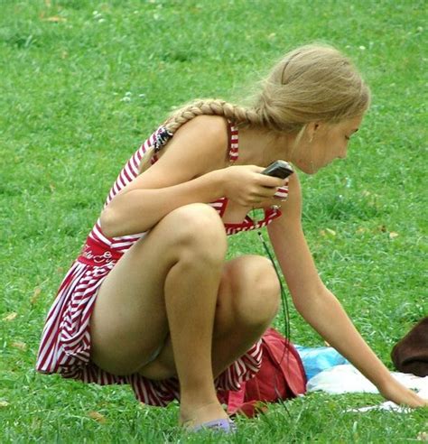 Ckneeling Upskirt Bigunn