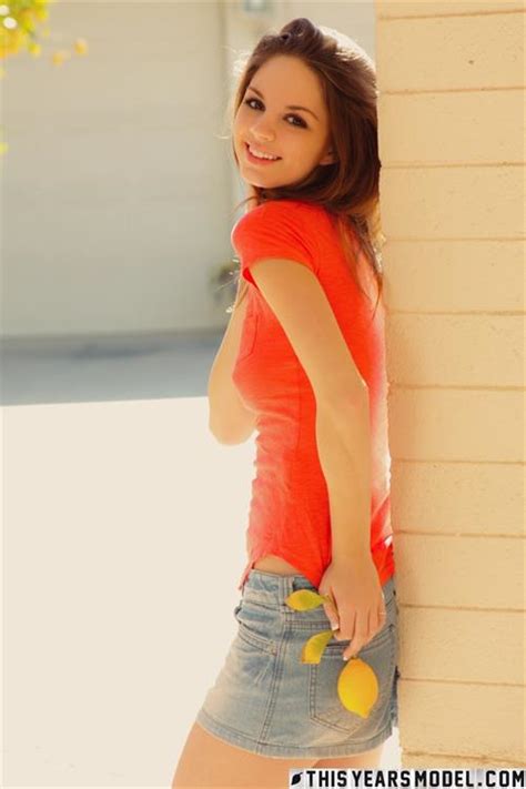 Aspen Martins Pictures Aspen Sucks A Lemon Hotness Rating Unrated