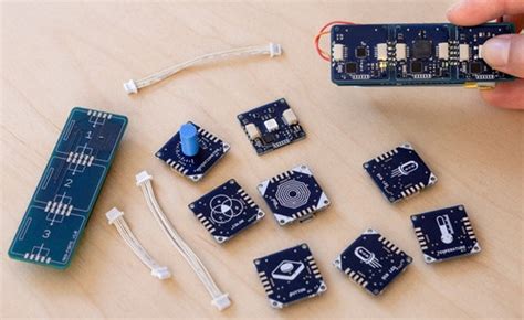 official arduino iot dev kit has wifi hub and 25 sensor modules