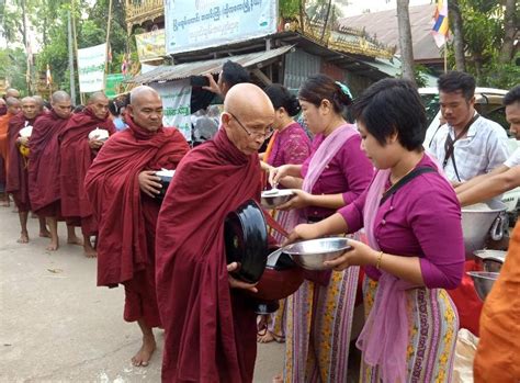 ဘိုကလေးမြို့နယ်တွင် မြို့နယ်လုံးကျွတ် ဆွမ်းဆန်စိမ်းလောင်းလှူပွဲ ကျင်းပ Myanmarnationalpost