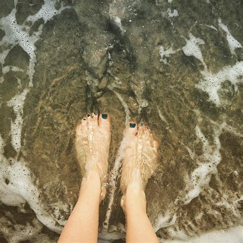 Holly Marie Combss Feet