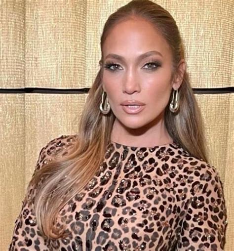 Jennifer L Pez Una Mujer Sin Moral