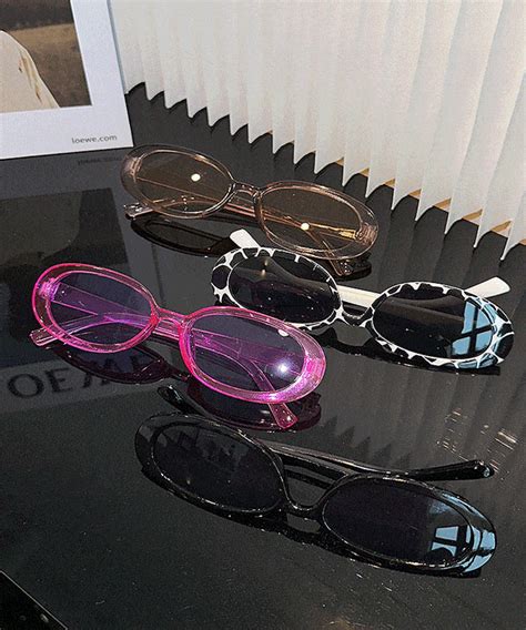 💋2개구매 할인event💋 포스더선글라스 컬러 데일리선글라스 비치 휴양지룩 트렌디한 패션선글라스 여성 햇빛차단 꾸안꾸 힙한스타일 선글라스 안경 여행용품 여행필수품 워터밤고글