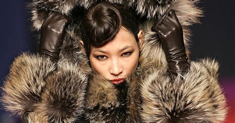 Eurodiputados Piden Una Prohibición Paneuropea De Las Granjas Peleteras