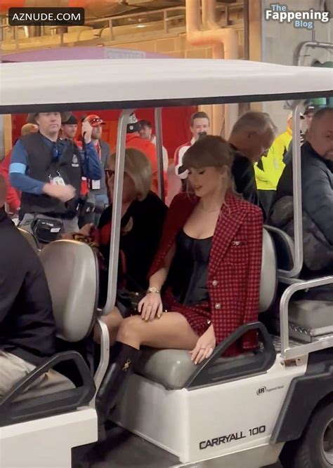 Taylor Swift Sexy Spotted Showing Off Her Hot Cleavage And Legs At Arrowhead Stadium In Kansas