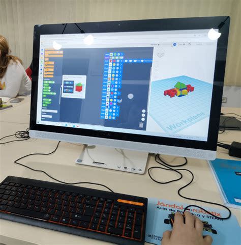 Code En Tinkercad Programación Visual Y Aplicada Para Crear Y Simular
