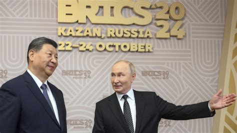 Владимир Путин се срещна със Си Дзинпин на форума БРИКС Nova