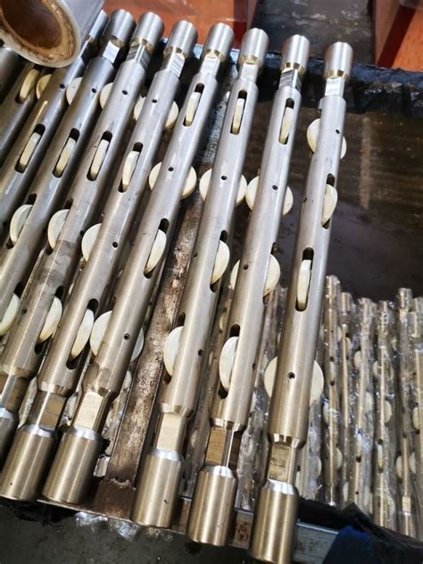 Customized Wheeled Roller Sucker Rod Guide Centralizer In Api Nylon Plastic Material