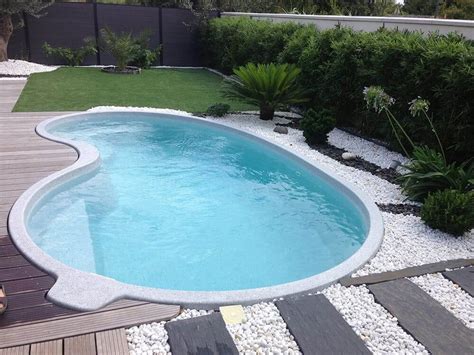 Curved Swimming Pools Stylish And Unique Freedom Pools