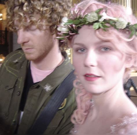 Kirsten Dunst On The Set Of Marie Antoinette 2006 Maria Antonieta Fotos Reales Fotos Lindas