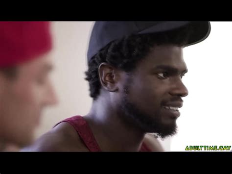 Dos Amigos Heterosexuales Devin Trez Y Damien White Se Turnan Para Usar El Reflector Hasta Que