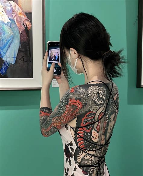 ㅎㄷㄷ한 이레즈미 문신녀 유머움짤이슈 에펨코리아