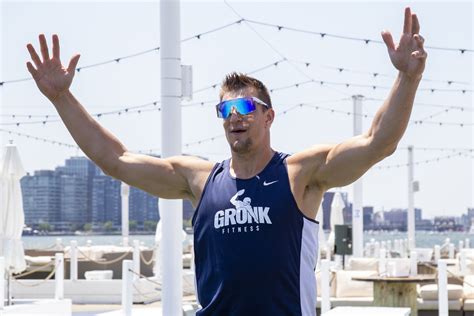 Rob Gronkowski To Kick Super Bowl Field Goal Worth 10 Million