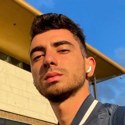 Andrés Villamil Villamil24 Posts X